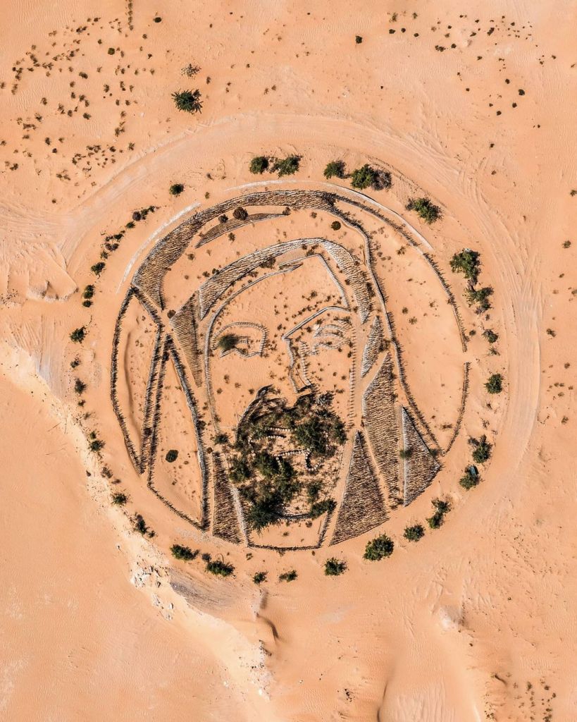 A Stunning Tribute To Sheikh Zayed Appears In Dubai Desert