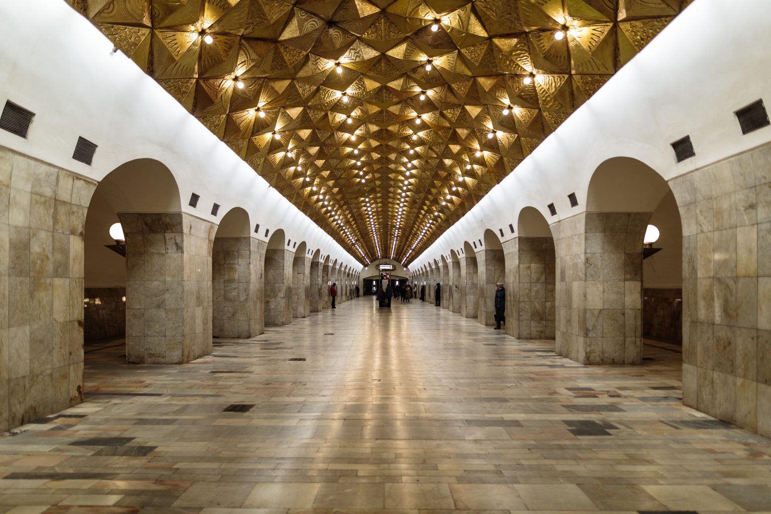 LOVIN TRAVELS: Why Moscow Needs To Be On Your Bucket List