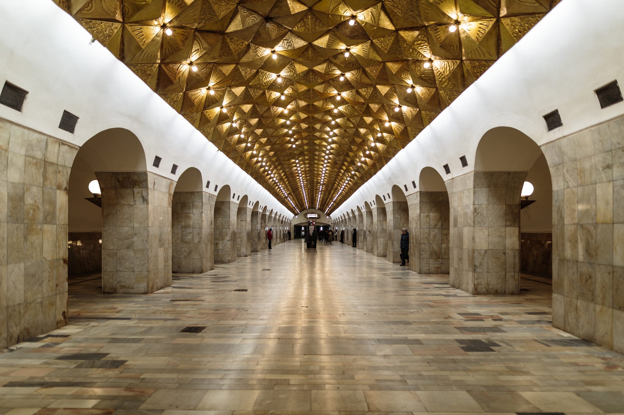 LOVIN TRAVELS: Why Moscow Needs To Be On Your Bucket List