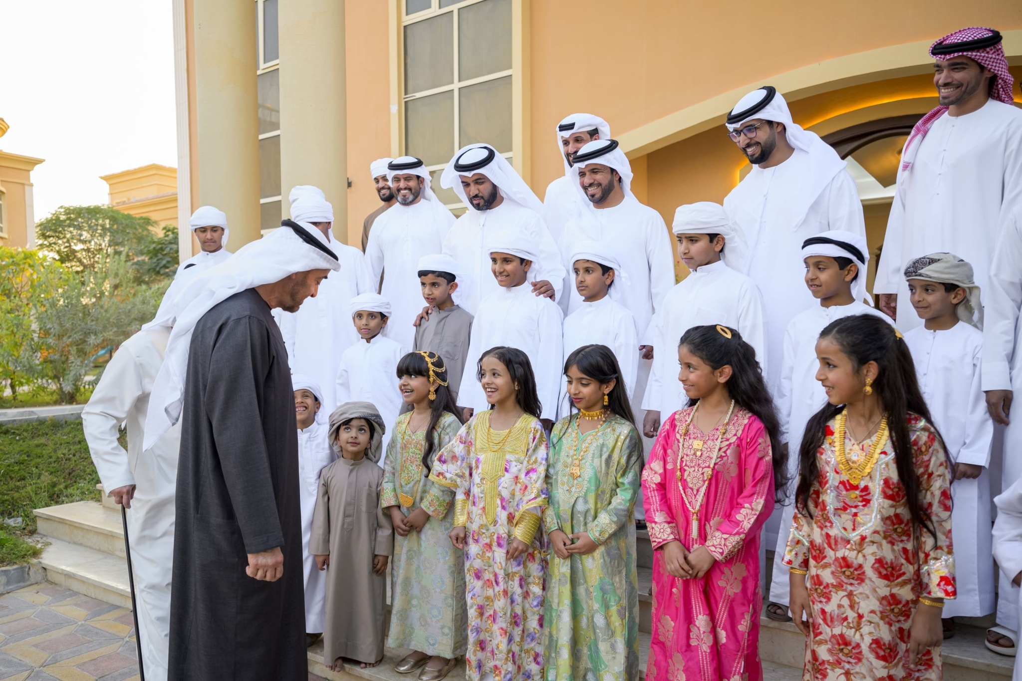 H.H. Sheikh Mohamed Visits Emirati Poet Saif Al Mansouri