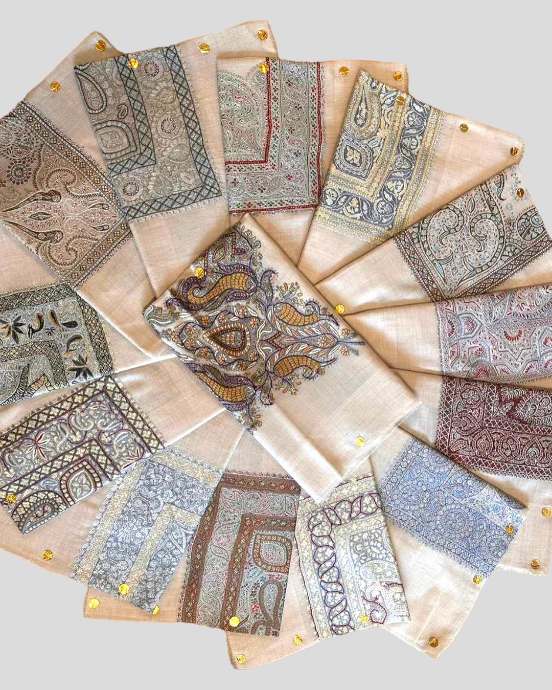 10 Unique Souvenirs To Bring Home From Qatar