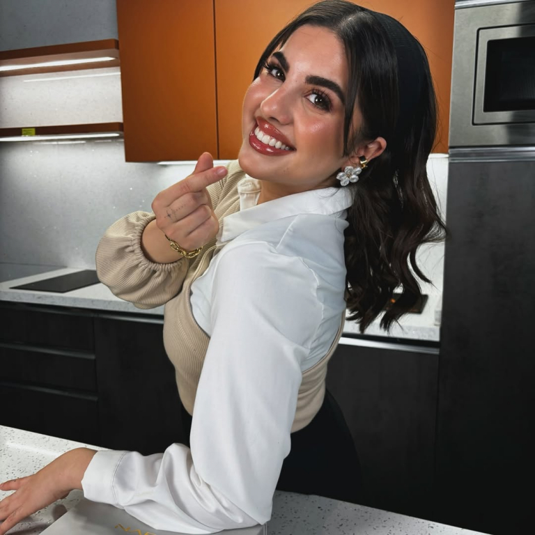 10 Jordanian Influencers You NEED to Follow Right Now!!