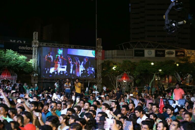 10 Reasons Everyone Should Visit Karachi At Least Once In Their Life ...