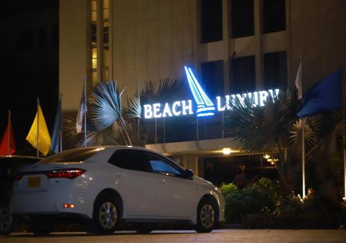 10 Reasons Everyone Should Visit Karachi At Least Once In Their Life 10 Reasons Everyone Should Visit Karachi At Least Once In Their Life