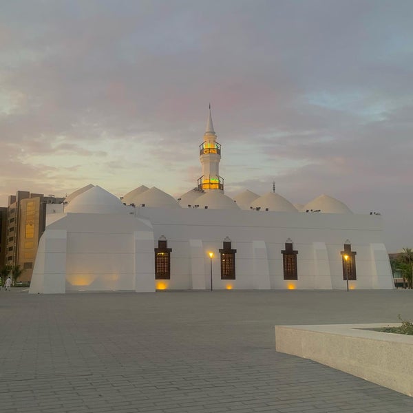 Discover Jeddah's Architectural Elegance : 5 mosques